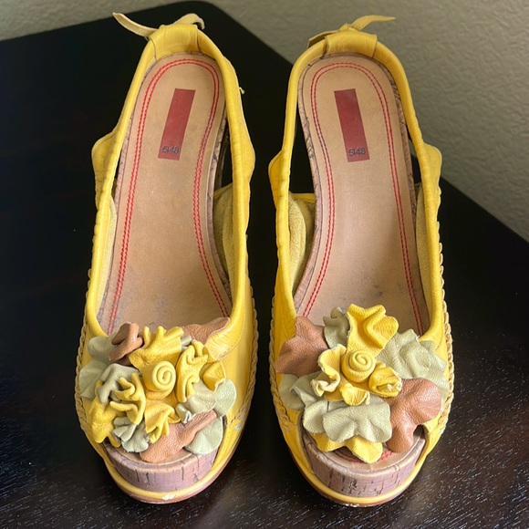 5/48 | Shoes | Wmns Size 9 Golden Yellow Platform Sling Back Wedges ...